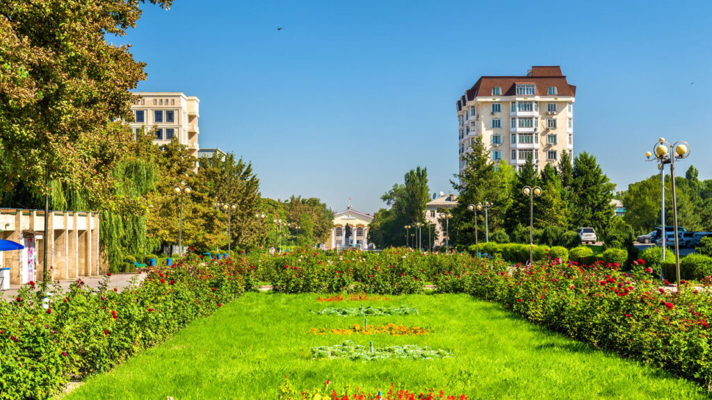 Essa capital é muito amada pela cultura local e suas paisagens verdes ...