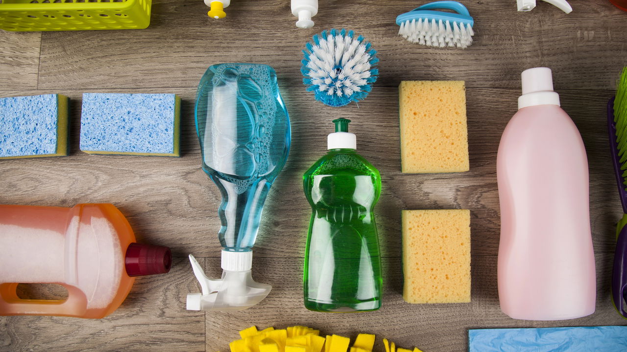 3 formas de usar o detergente multiuso que você não sabia - UAI Notícias