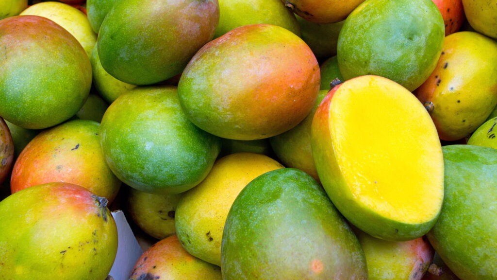 3 frutas refrescantes para plantar em solos com acidez instável - UAI ...