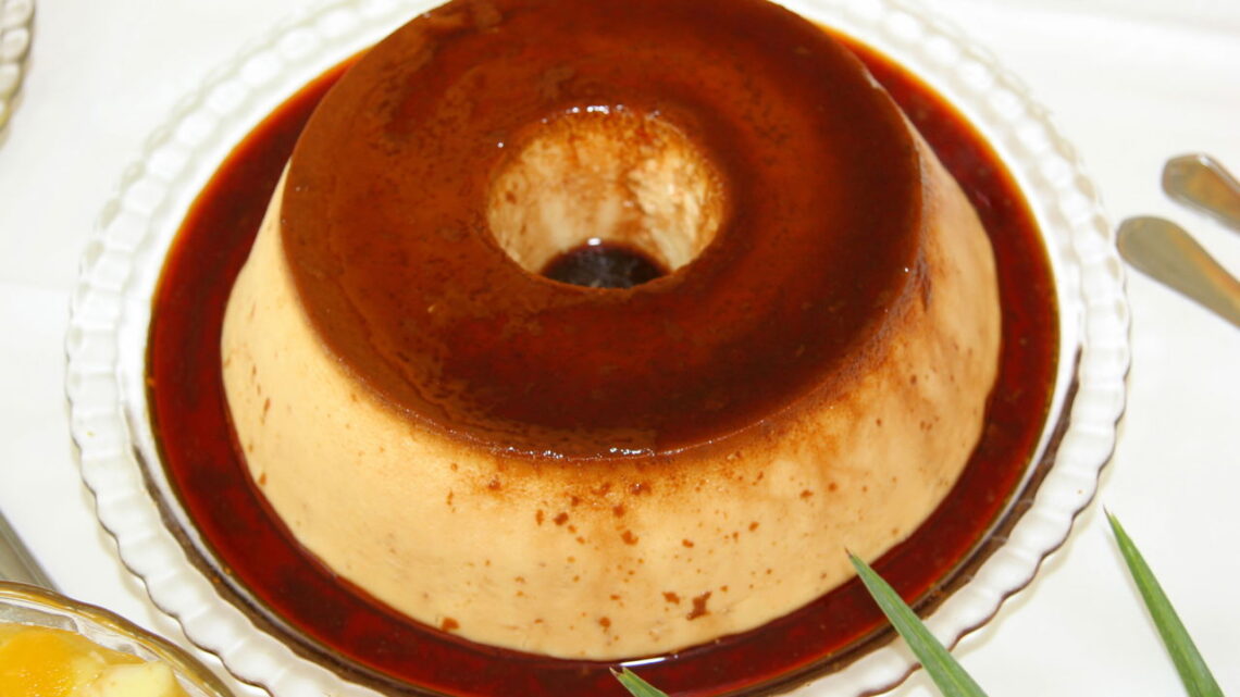 Pudim fit sem açúcar refinado usa adoçantes e leite de coco para obter ...