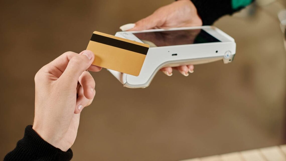 Os 3 signos que mais gastam e os que mais guardam dinheiro - UAI Notícias