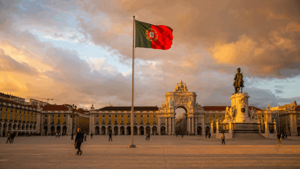 Por que a bandeira de Portugal tem verde e vermelho, e qual a origem ...